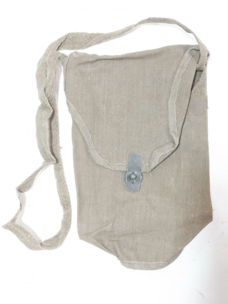 Vintage Italian army surplus canvas gas mask bag / shoulder / ammo bag ...