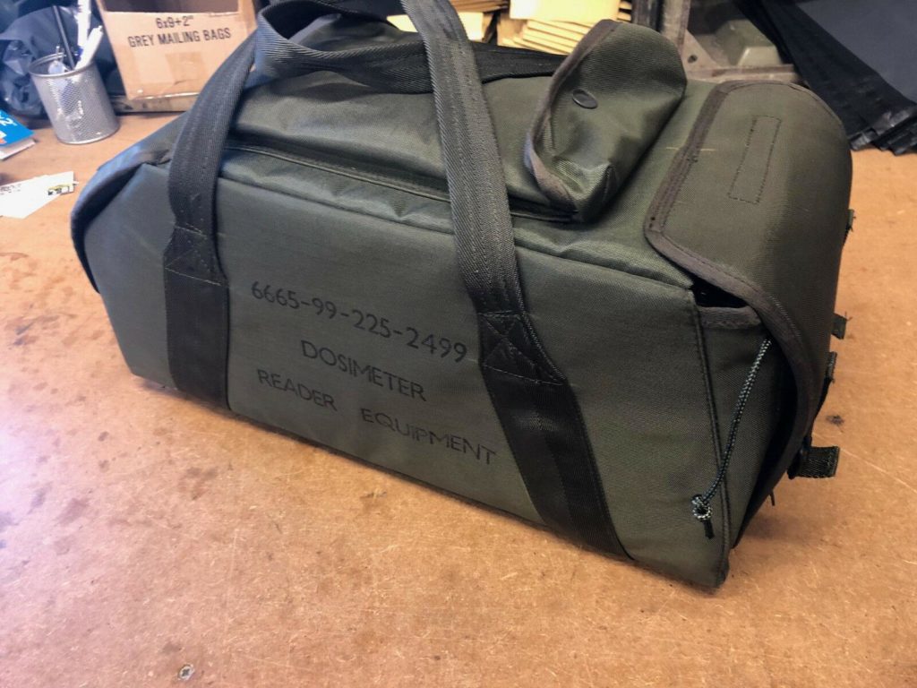British army surplus DOSIMETER READER, 20 watch dosimeters, Carry bag ...