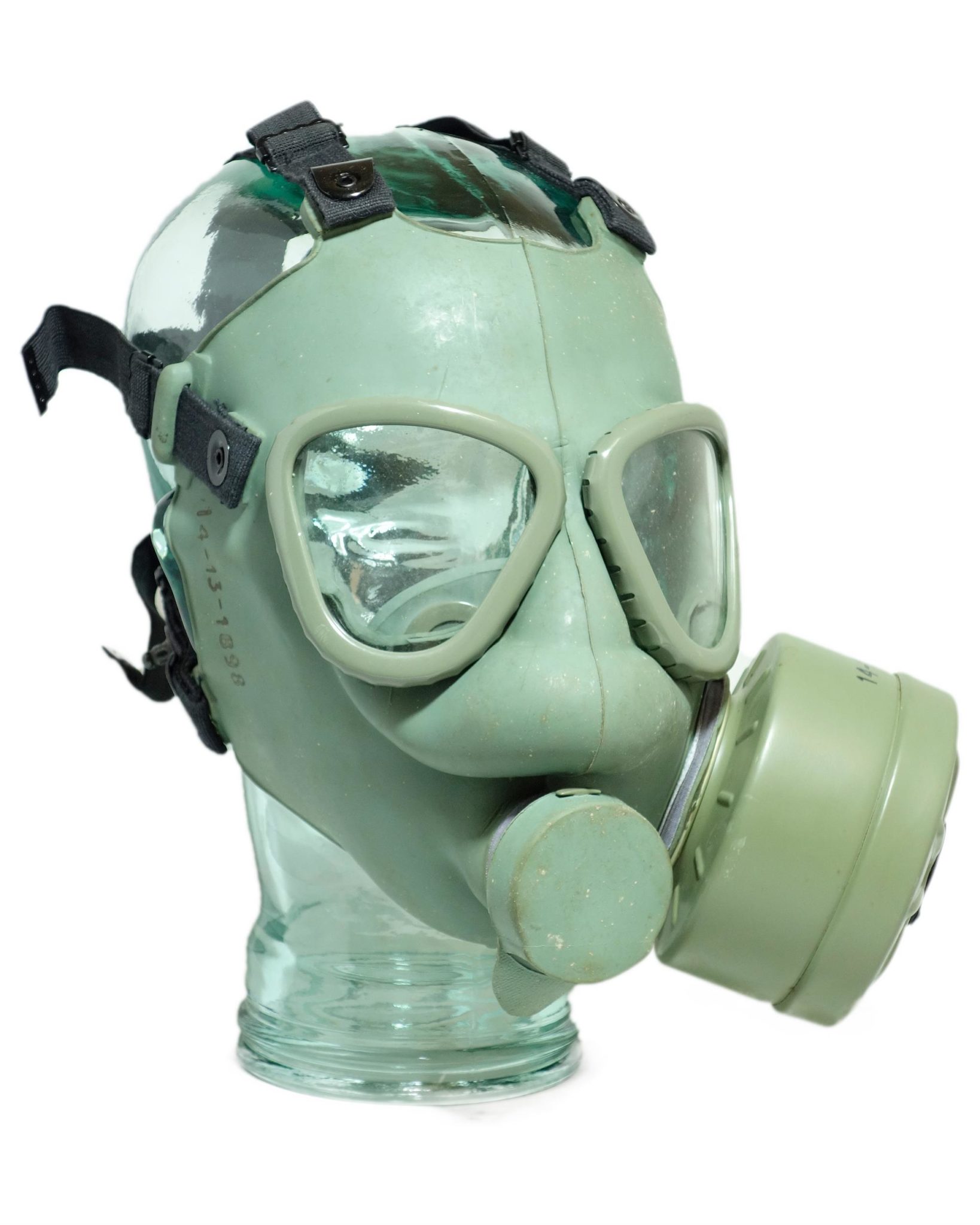 Yugoslavian Army Surplus M1 Gas Mask with or without Shoulder Bag ...