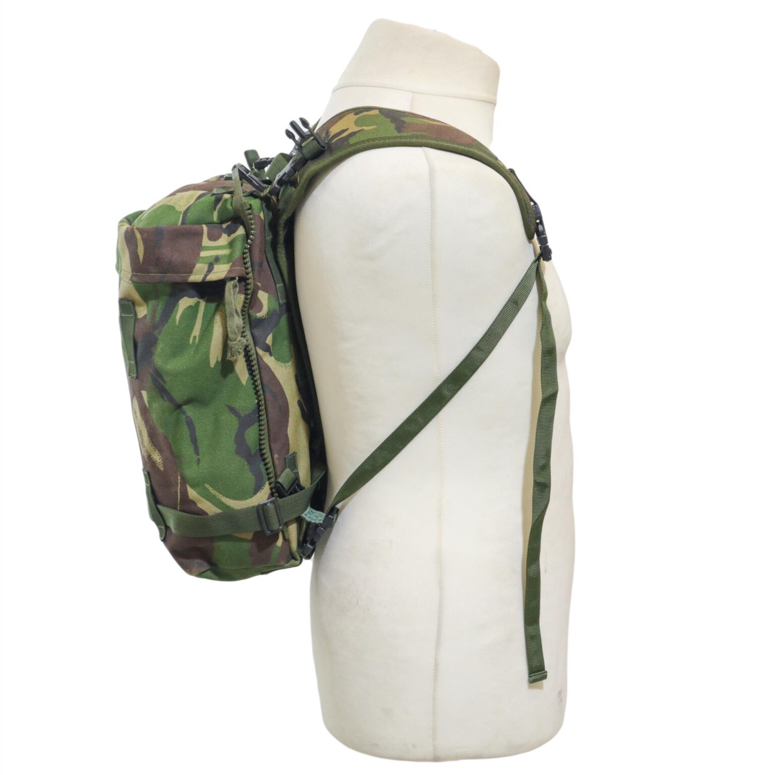 Genuine British Army Single Rocket Pouch Day Pack DPM Camouflage ...